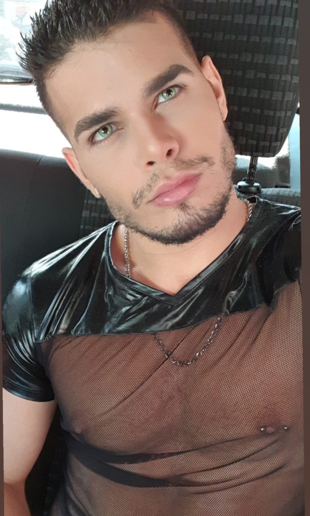 Saiba como o brasileiro Rico Marlon se tornou o Rei dos filmes adultos ...